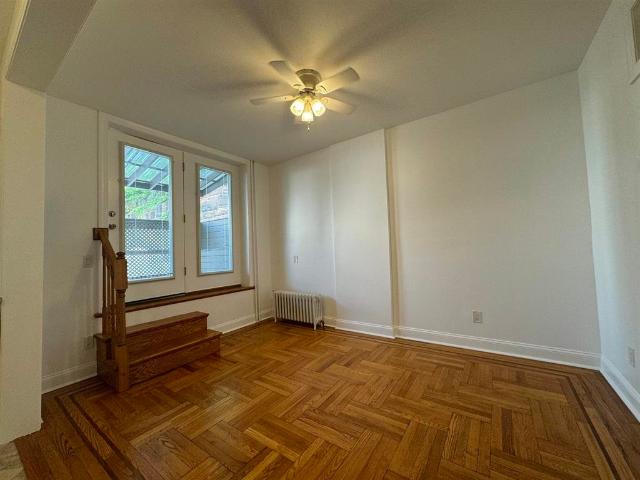 445 Monmouth St # 2