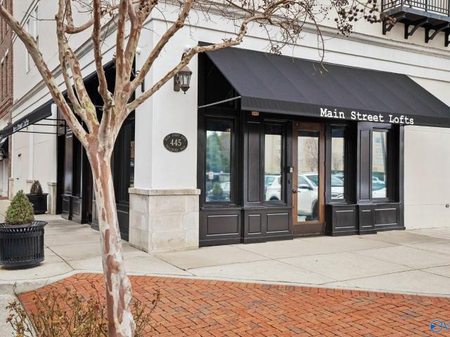 445 NW Providence Main Street NW 310