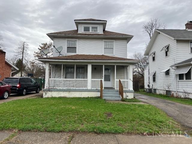 445 Sandhurst Dr, Dayton, OH 45405