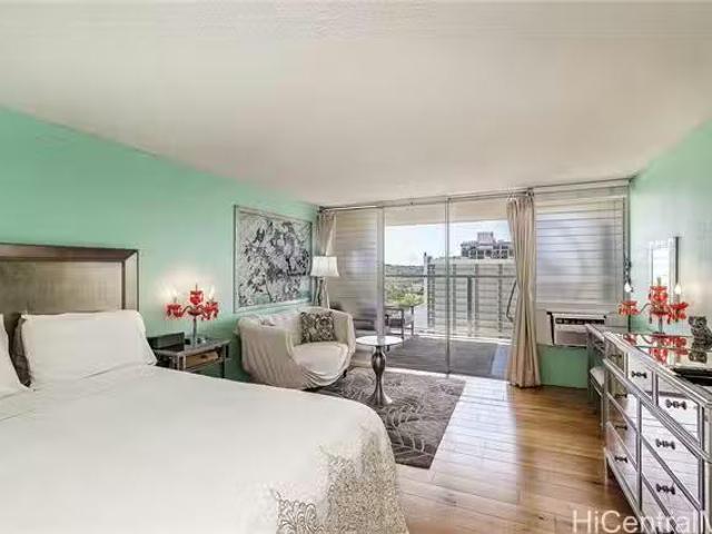 445 SEASIDE AVE APT 2411, HONOLULU, HI 96815 Condo/Townhome Fo.
