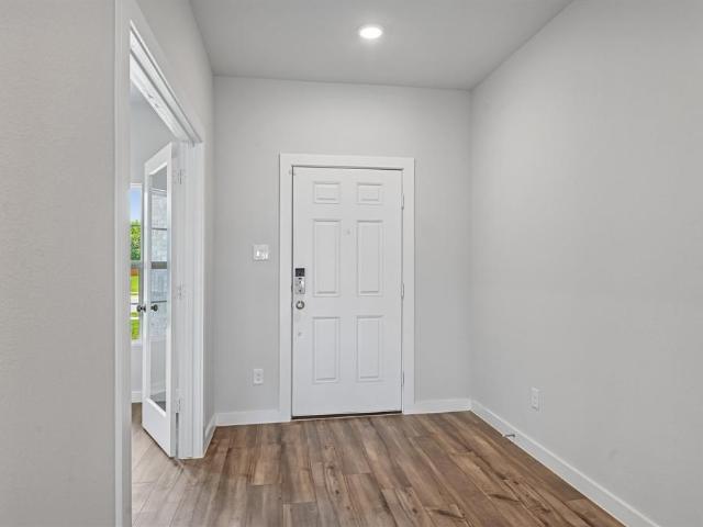 445 Suffolk Dr, Ferris, TX 75125 | MLS #21208