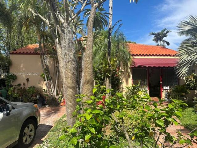 445 SW 20th Rd, Miami, FL 33129