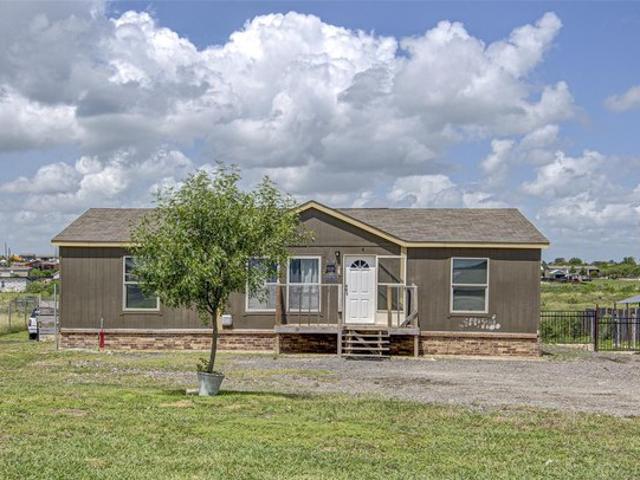 445 Rancho Linda Dr, Lockhart, TX 78644