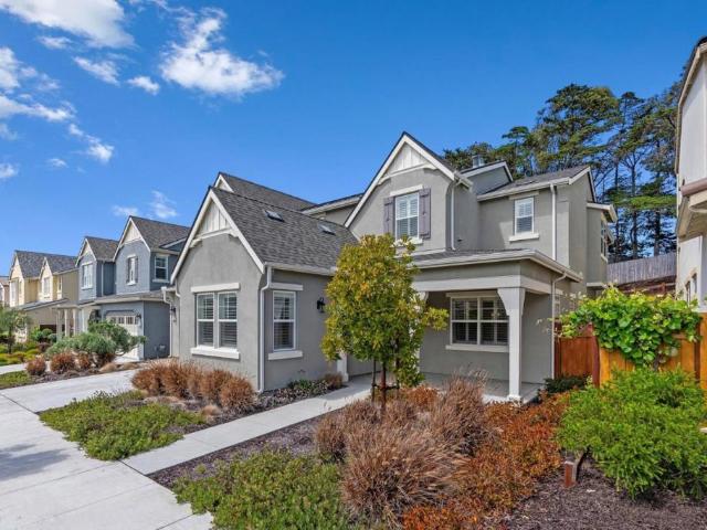 445 Russell Way