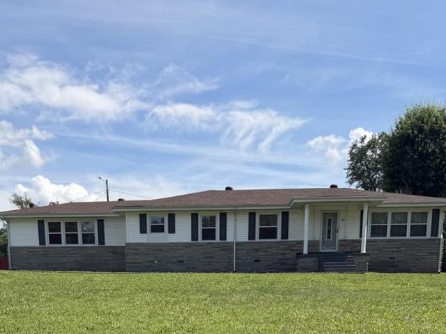 445 W Broad St, Smithville, TN 37166