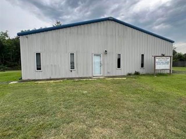 445 W Railroad Avenue