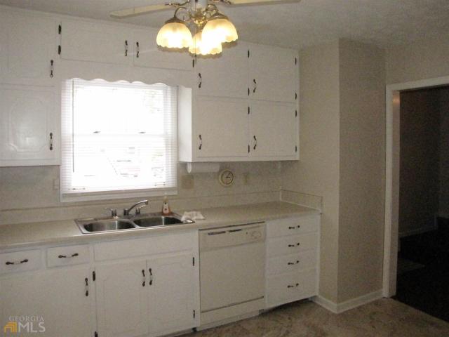 445 Williamsburg Way