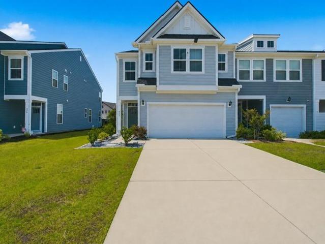 445 Trotters Ln, Moncks Corner, SC 29461