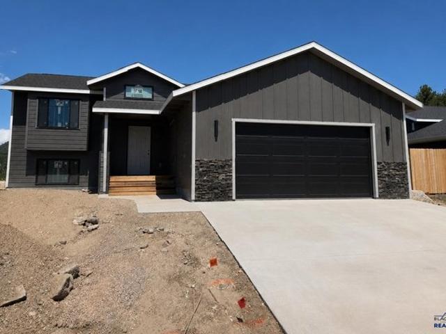 445 Yelner Dr, Box Elder, SD 57719