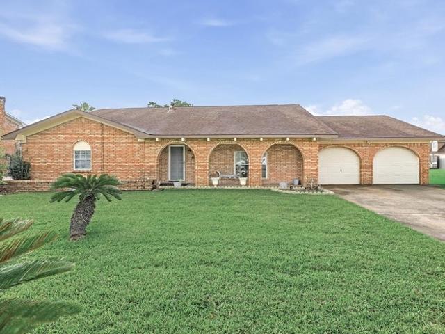 4465 Cartwright St, Beaumont, TX 77707