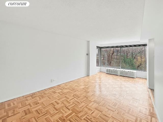 4465 Douglas Avenue, Unit 9M