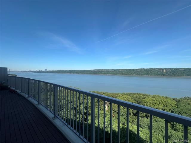 4465 Douglas Avenue 15H