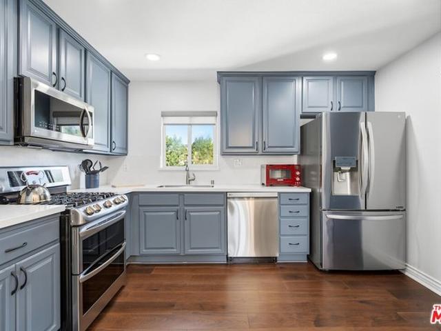 4466 Coldwater Canyon Ave Apt 205, Studio City, CA 91604