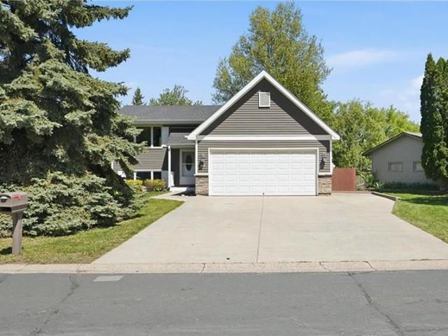 4466 W 131st St, Savage, MN 55378