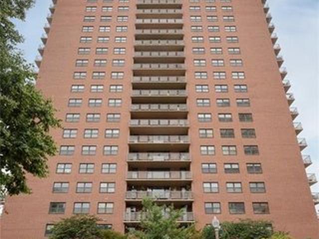 4466 W Pine Blvd Apt 8C, Saint Louis, MO 63108