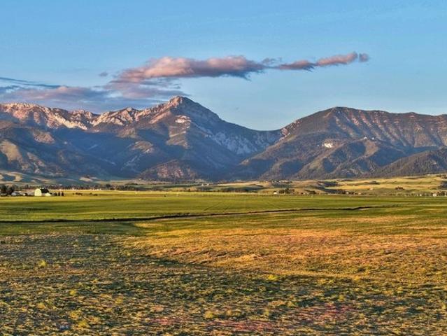 4468 Wes Davis Rd N, Belgrade, MT 59714
