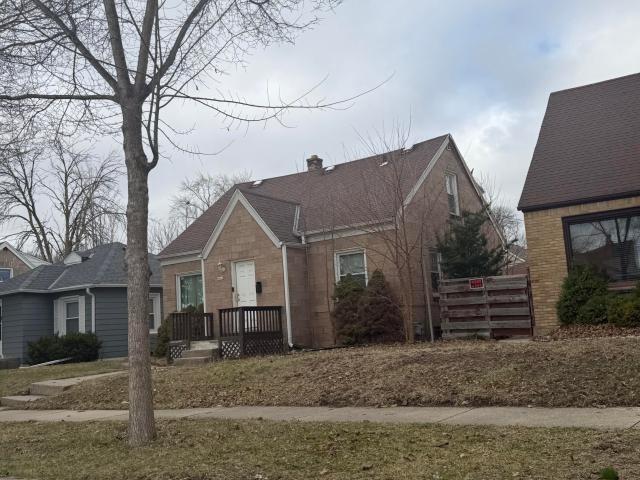 4469 N 64th St