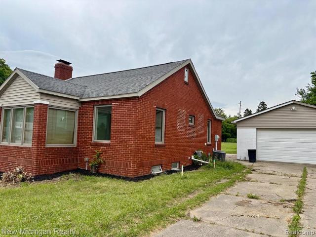 4469 S Saginaw Street