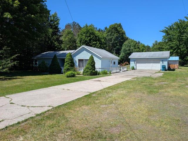 4460 W River Rd, Muskegon, MI 49445