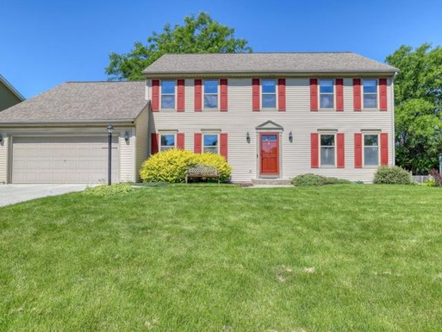 4461 S 116th St, Greenfield, WI 53228