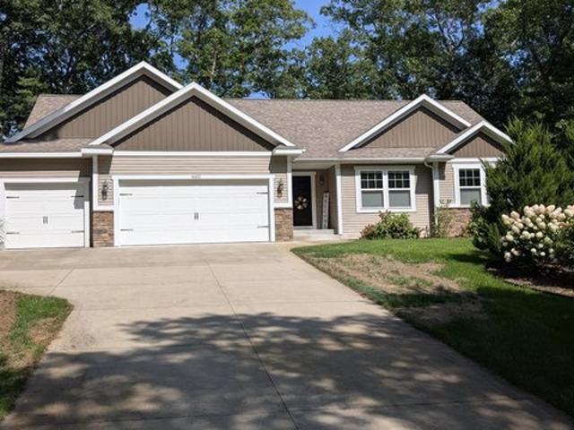 4462 Manchester Ln, Twin Lake, MI 49457