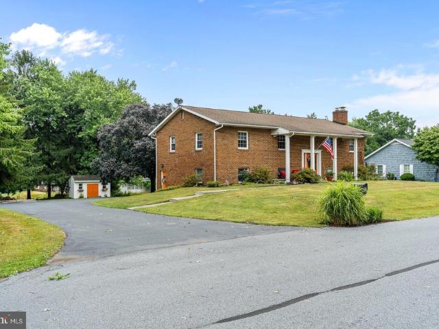 4462 Woodcrest Drive