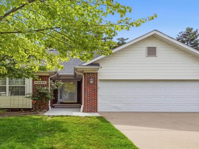 44635 Patricia Dr, Sterling Heights, MI 48314