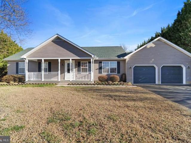 446 Acorn Forest Dr, Felton, DE 19943