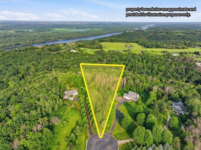 446 Ave, Prescott, WI 54021