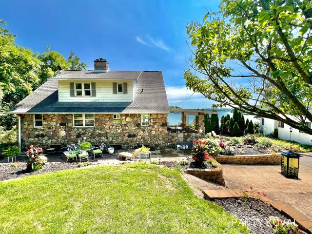 446 Bayview Court
