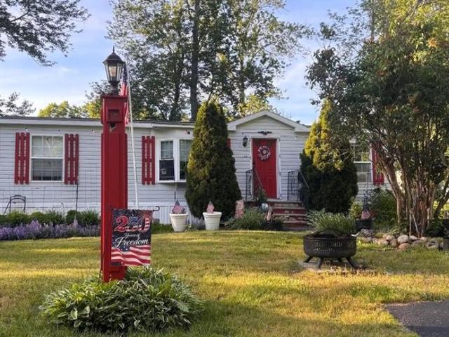 446 Emerald Dr, Barrington, NH 03825
