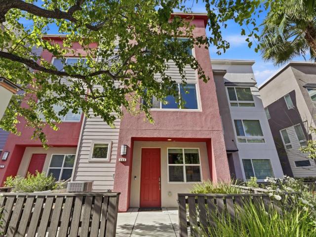 446 Ellicott Loop