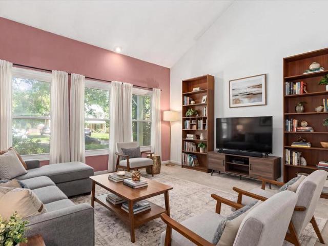446 Fairford Court