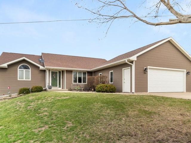 446 Fairview Dr, Madrid, IA 50156