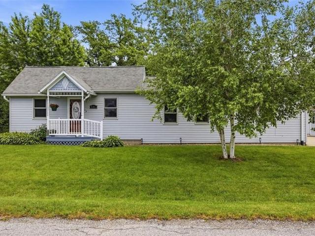 446 Milwaukee St, Parnell, IA 52325