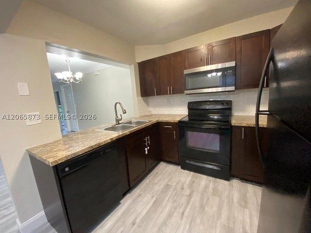 446 NE 210th Cir Ter Unit 101 6, Miami, FL 33179