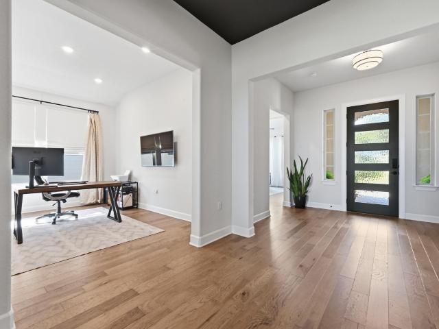 446 Skipping Cedar St