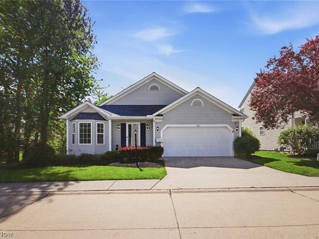 446 Rockledge Ln, Brunswick, OH 44212