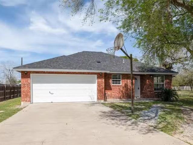 446 W Main St, Sebastian, TX 78569