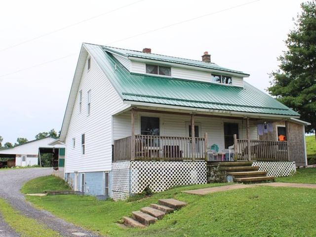 446 Woods Rd, DuBois, PA 15801