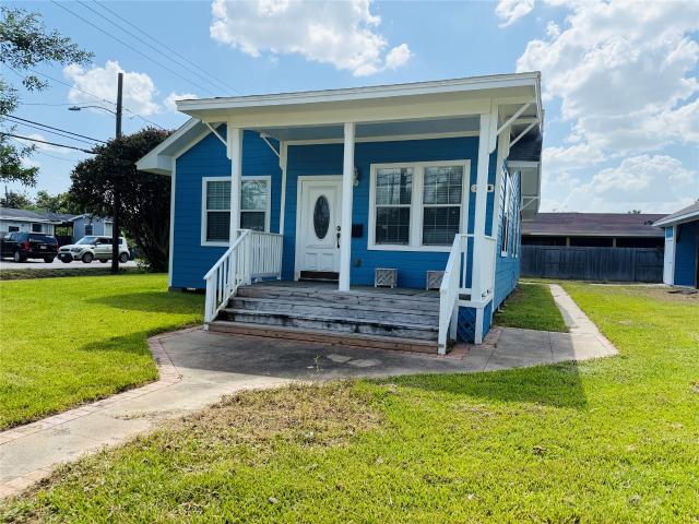 446 Zoe St, Houston, TX 77020 | Compass