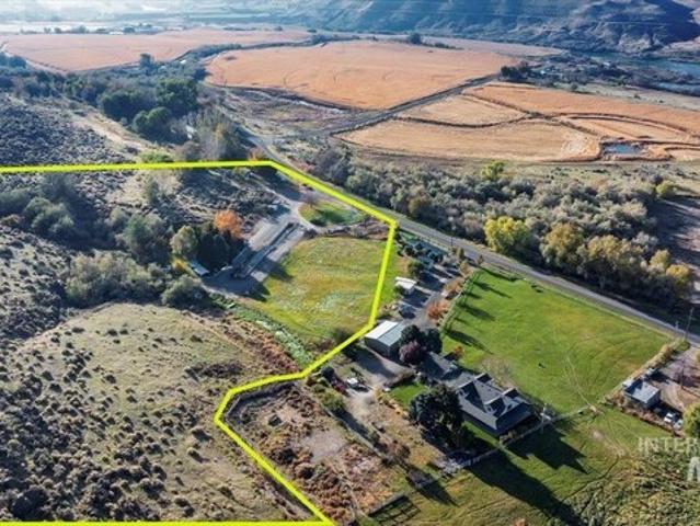 446B River Rd, Bliss, ID 83314
