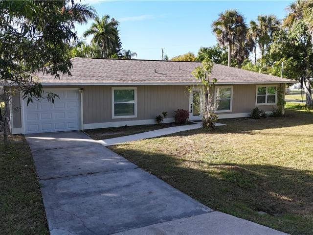 4474 E Riverside Dr, Fort Myers, FL 33905 | MLS #2026007 | Compass