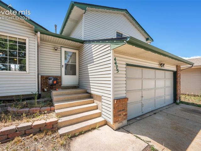 4475 Moonbeam Drive