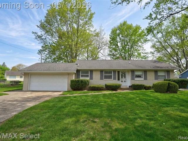 4476 Old Carriage Rd, Flint, MI 48507