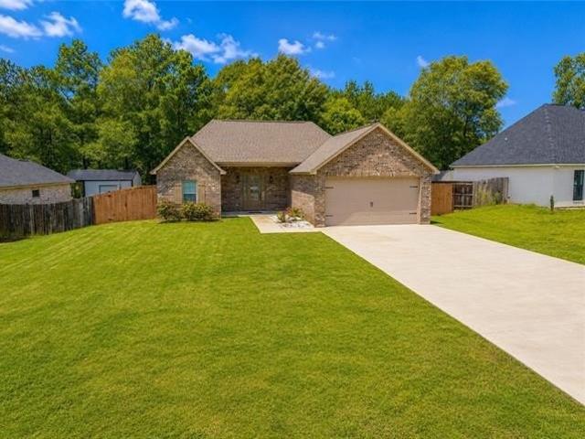 4477 Hathern Dr, Pineville, LA 71360
