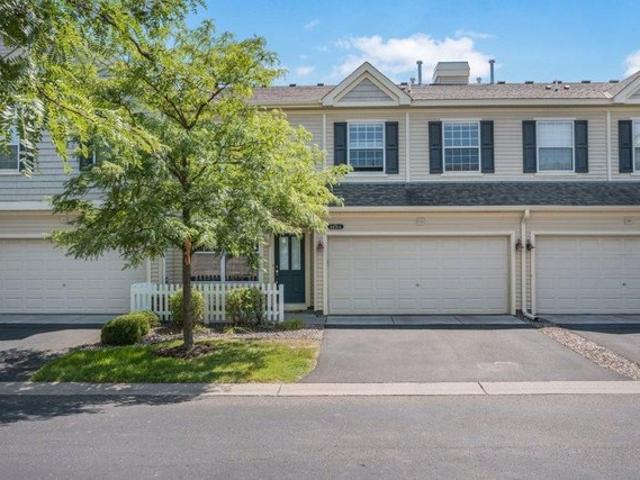 4478 Rosemary Way Unit 4, Hugo, MN 55038
