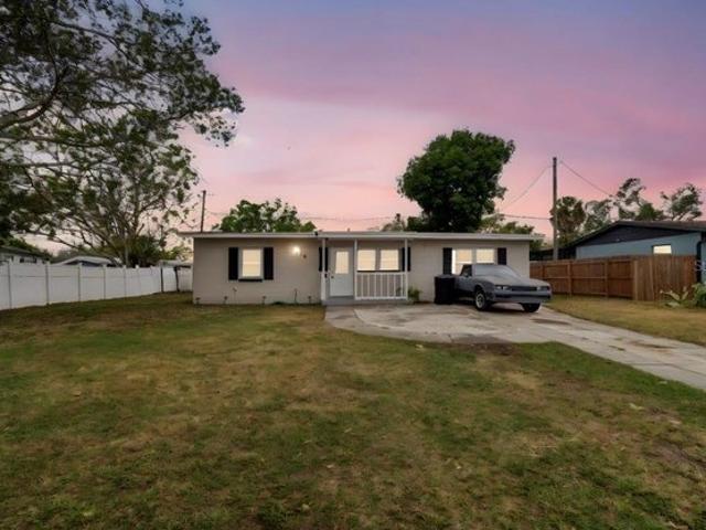 4479 Porpoise Dr SE, Saint Petersburg, FL 33705