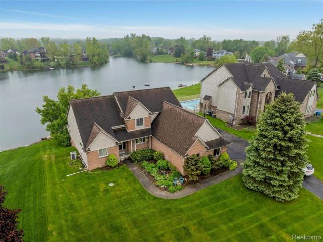 4470 Coastal Pkwy, Whitelake, MI