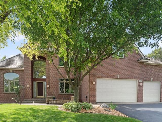 4470 Garland Ln N, Plymouth, MN 55446